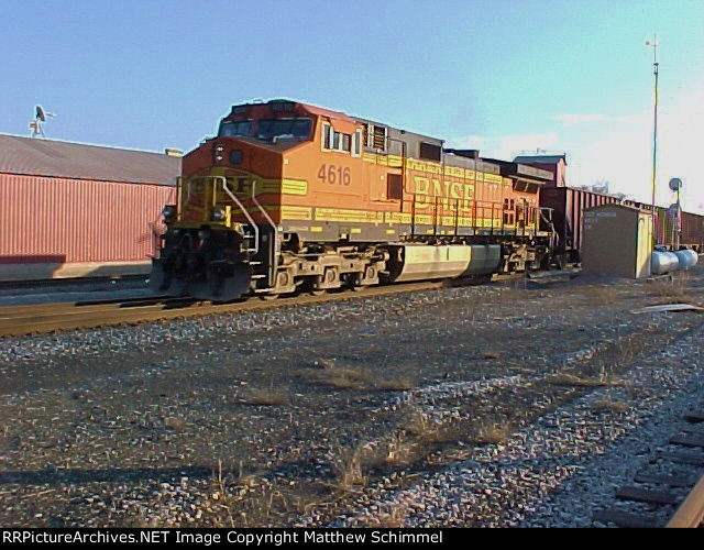 BNSF 4616 - DPU